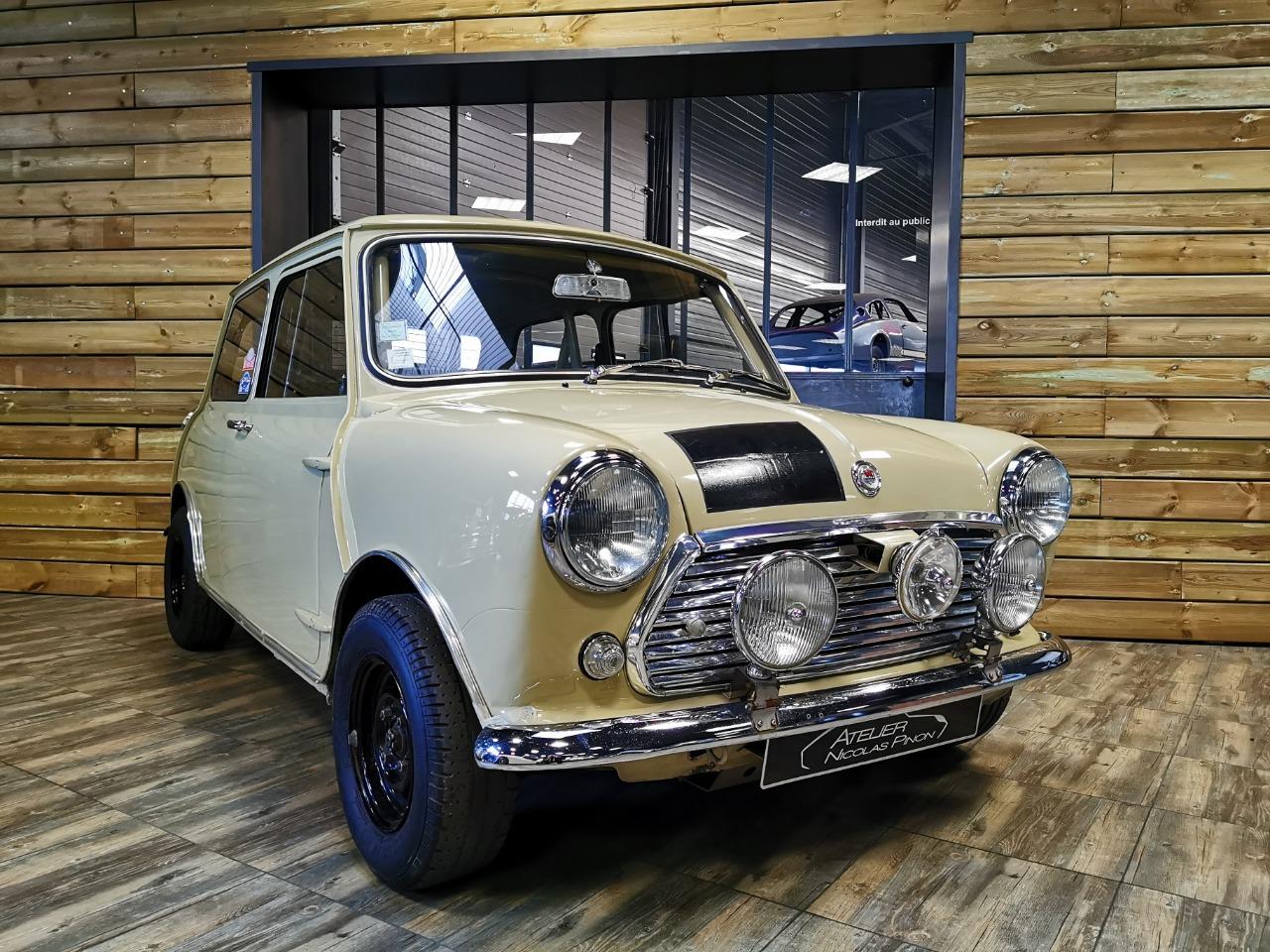AUSTIN MINI MK2 - Atelier Nicolas Pinon